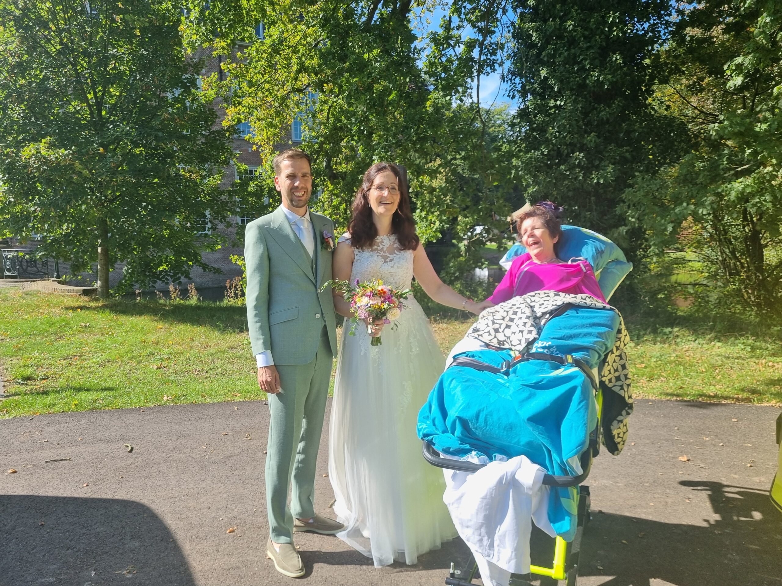 To your daughter's wedding! - Ambulance Wish Foundation